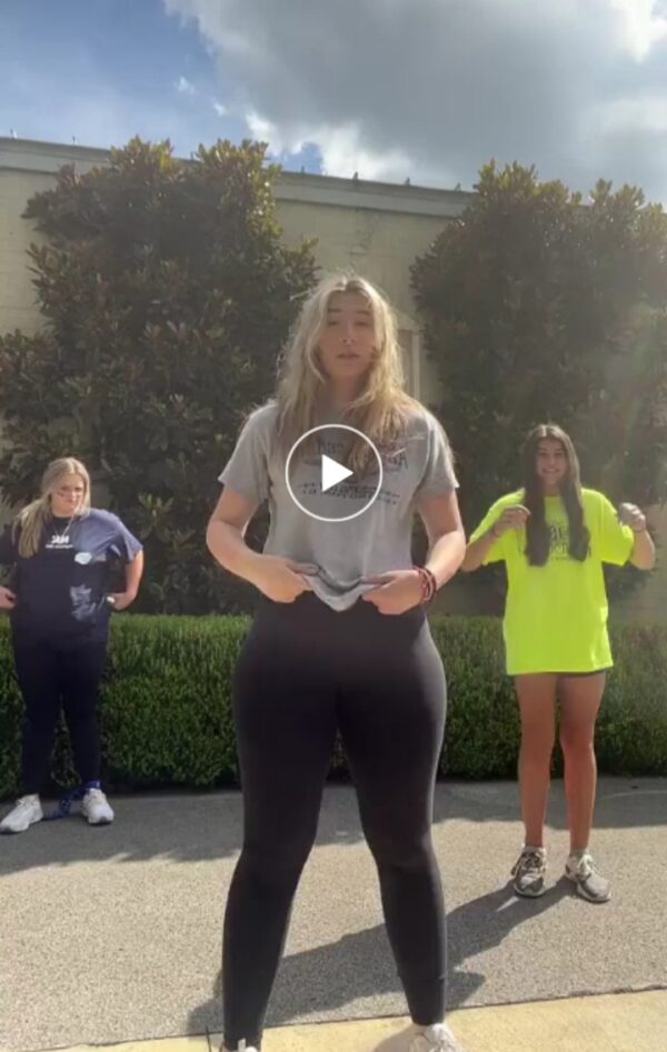 dancing teens - Candid Teens