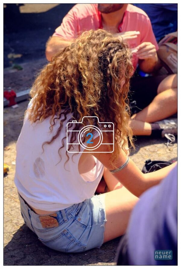 side boobs - Candid Teens