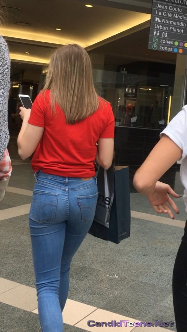 Busted by tight jeans Blondie - Candid Teens