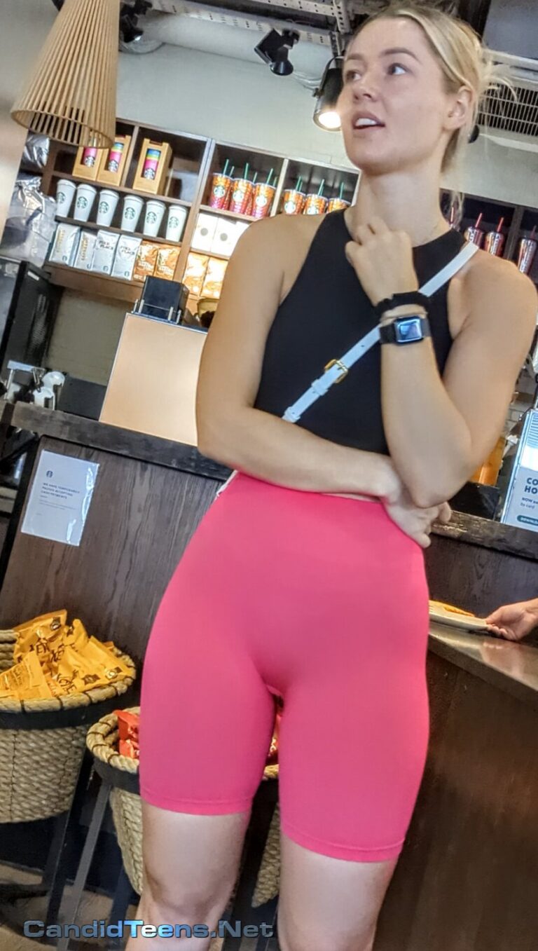 Blondie ass in Tight pink spandex - Candid Teens