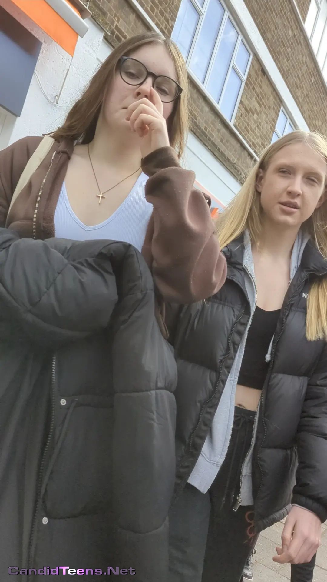 Sexy Candid Girls With Busted Faces Candid Teens