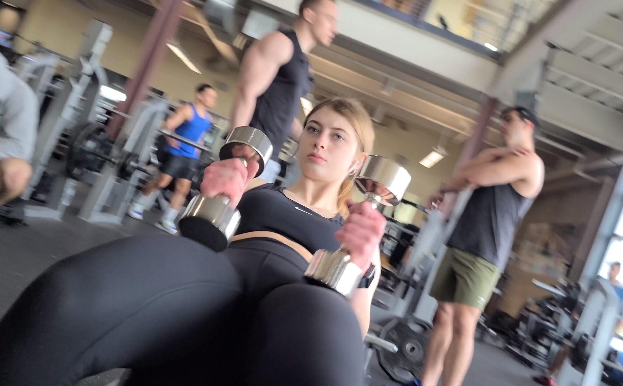 Super Sexy Gym Teen In Lulu Legging Candid Teens