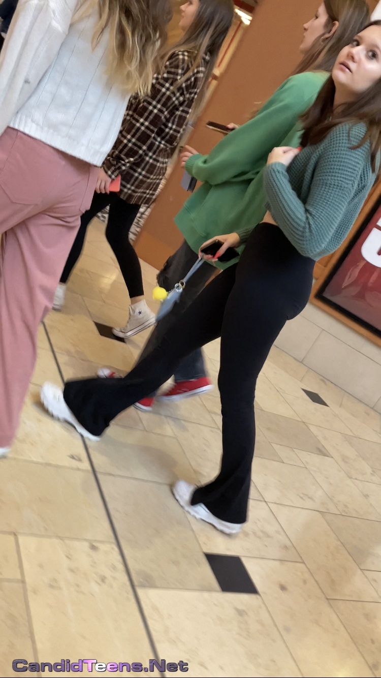 Hs teens Randomly taken bubble butt creepshots - Candid Teens