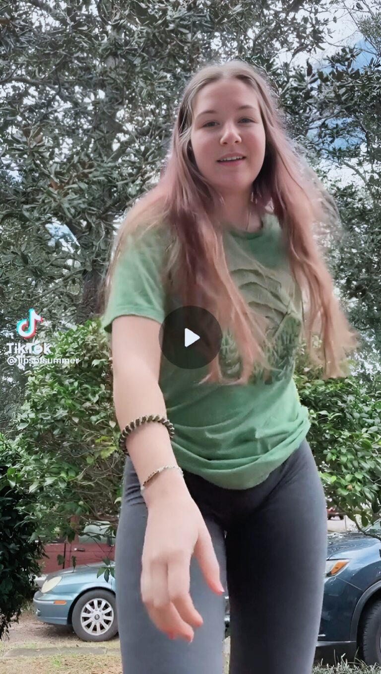 Cameltoe Expose Candid Teens