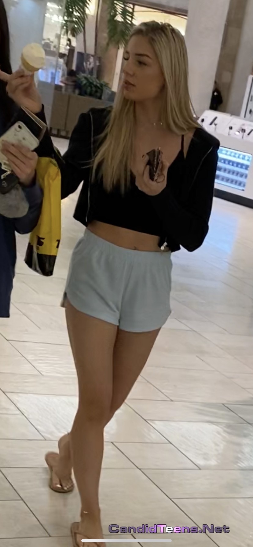 Hot Blonde Girl In Shorts Creepshot Candid Teens