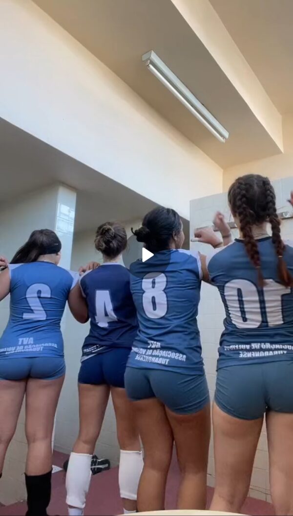 Cheerleader Candid Teens