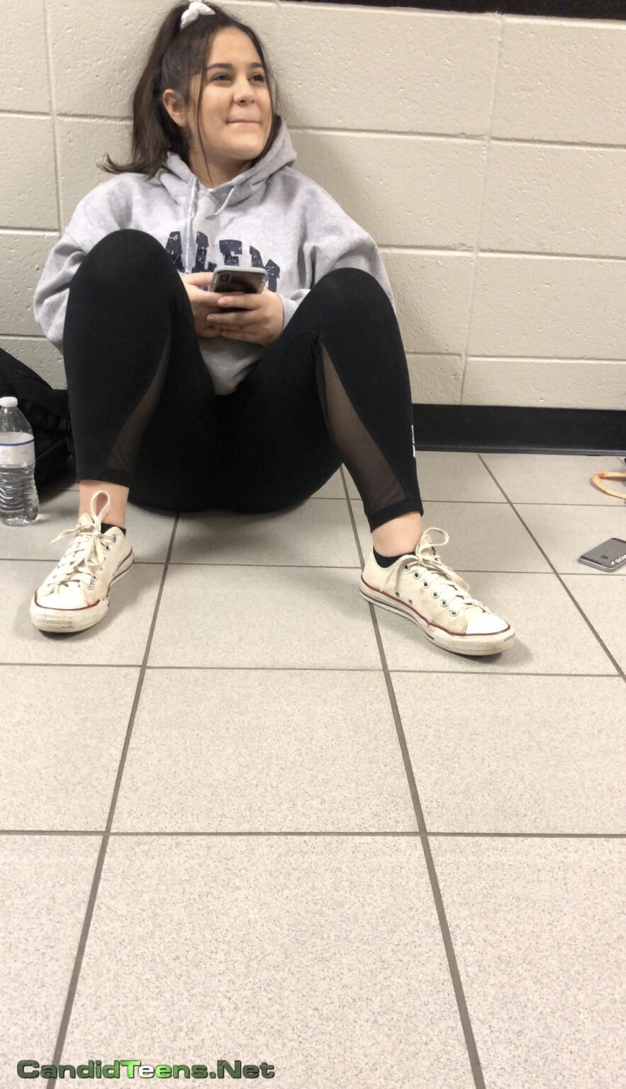 Hs Candid Teen Sexy Butt Creepshot Candid Teens