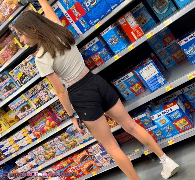 Hot Ass Candid Girls In Shorts And Mini Skirt Candid Teens
