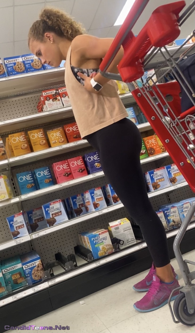 Fit Tight Girl In Black Lulu Legging Creepshot Candid Teens